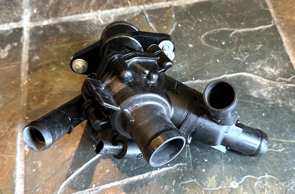 2015-2019 MERCEDES CLA250 CLA45 GLA250 GLA45 THERMOSTAT, 2702002200 ...