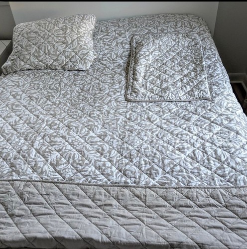 Southern Living Silver Lining Sundial 3-Piece Full/Queen Quilt Set ...