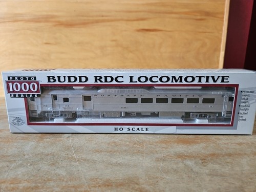 Proto 1000 HO Scale Northern Pacific Budd RDC Diesel Power Locomotive # ...
