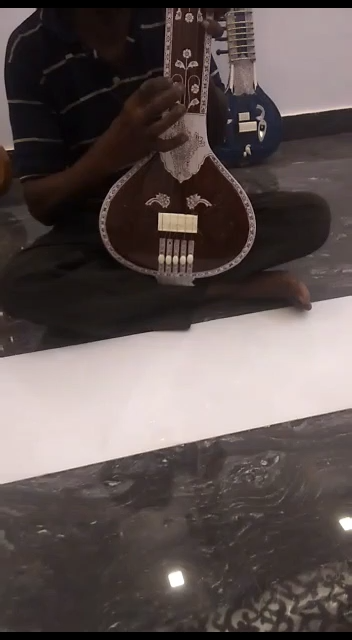 Professional 5 String Flat Tanpura Musical Instruments Tun Wood Tanpura ...