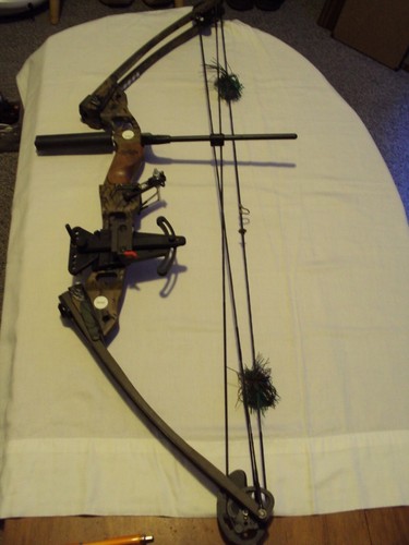 PSE Thunderbolt 4x4 compound bow with extras | eBay