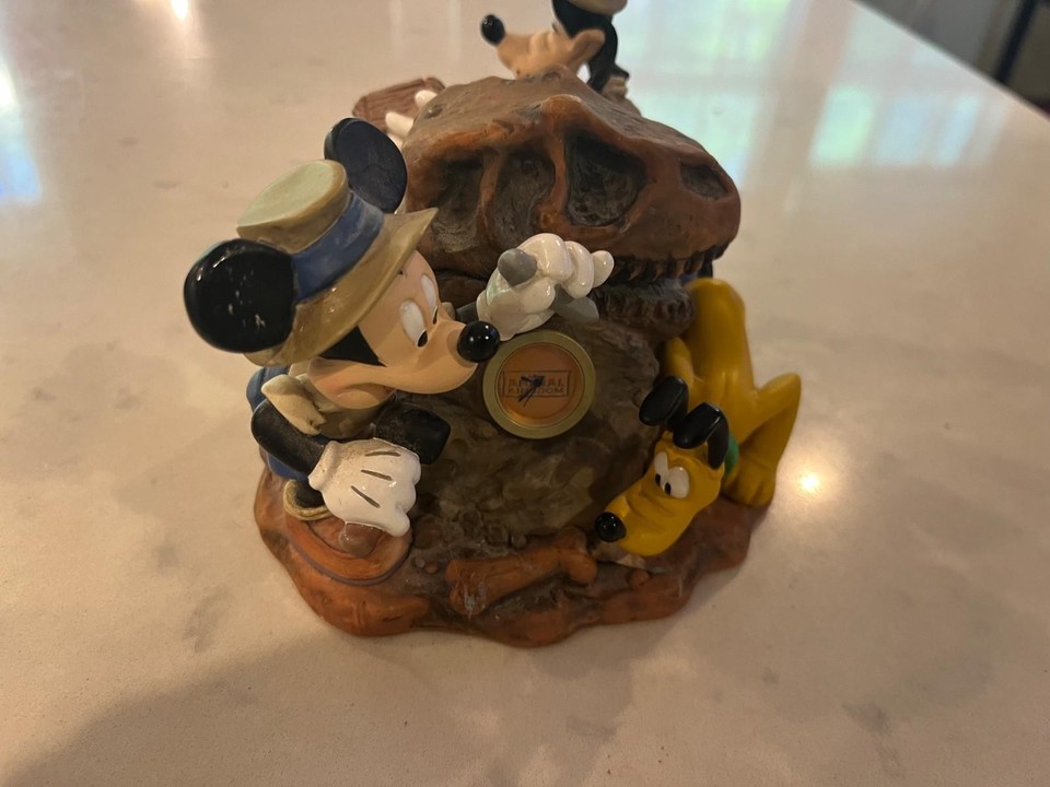 Vtg Walt Disney Animal Kingdom Mickey Mouse T-Rex Paleontologist Goofy ...