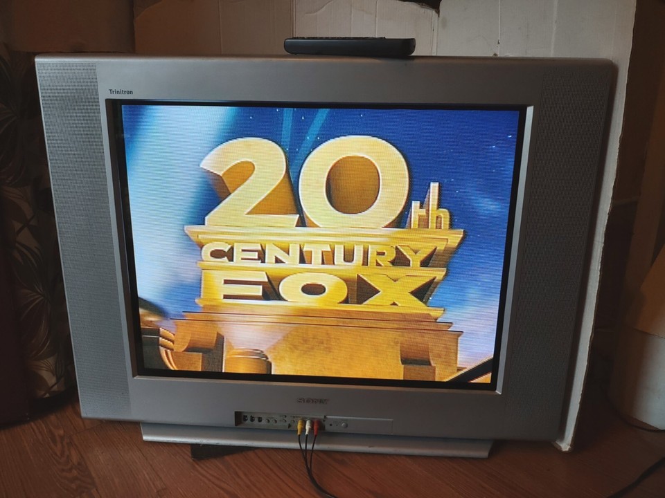 Sony Trinitron KV-32FS100 32” CRT TV RetroGaming Television With Remote ...
