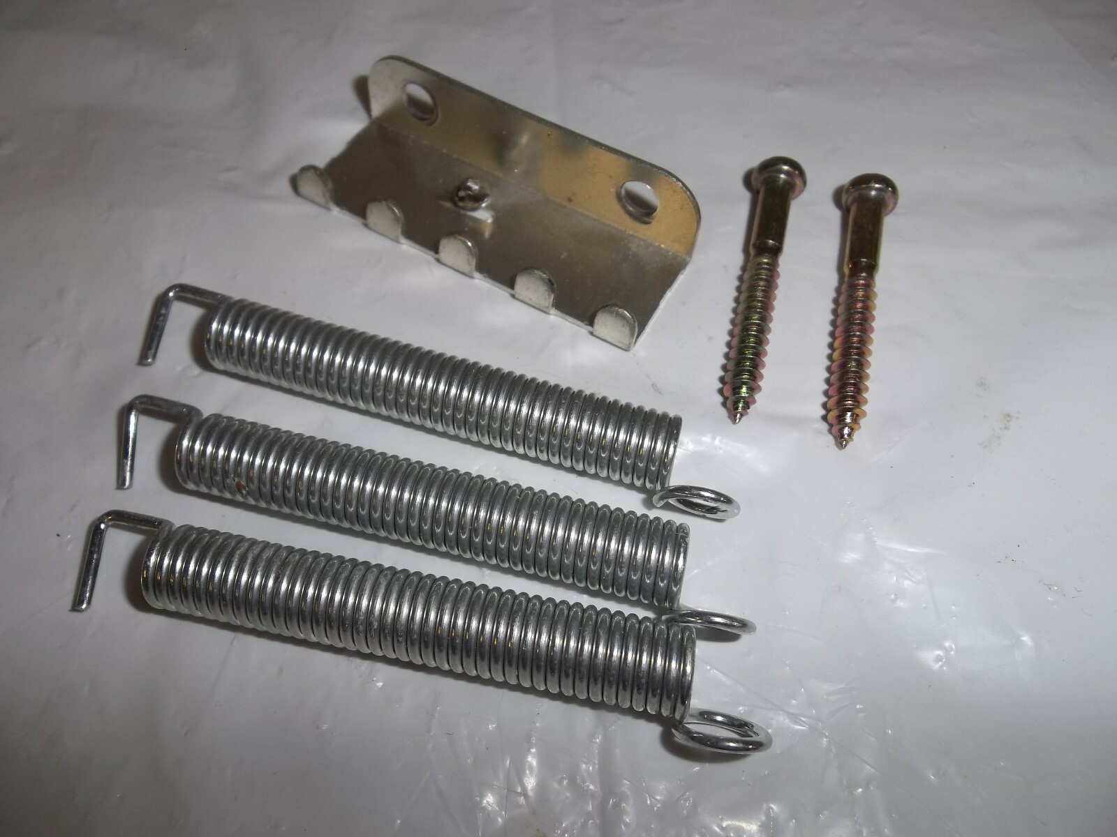 FENDER SQUIER STRAT ELECTRIC GUITAR TREMOLO SPRINGS & CLAW STRATOCASTER ...