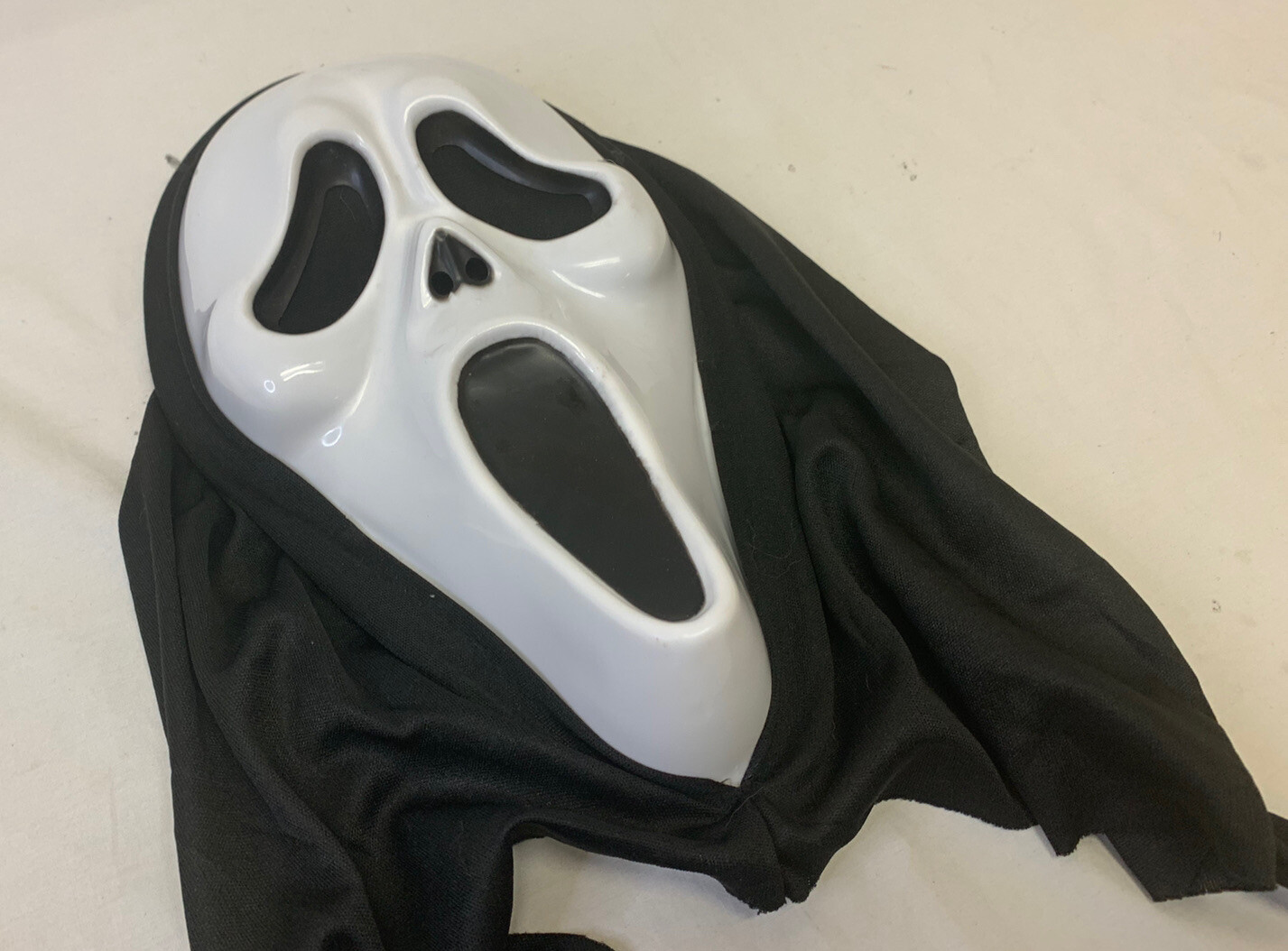 Mask Scream Ghost Face Rare Halloween Movie Prop - Gem