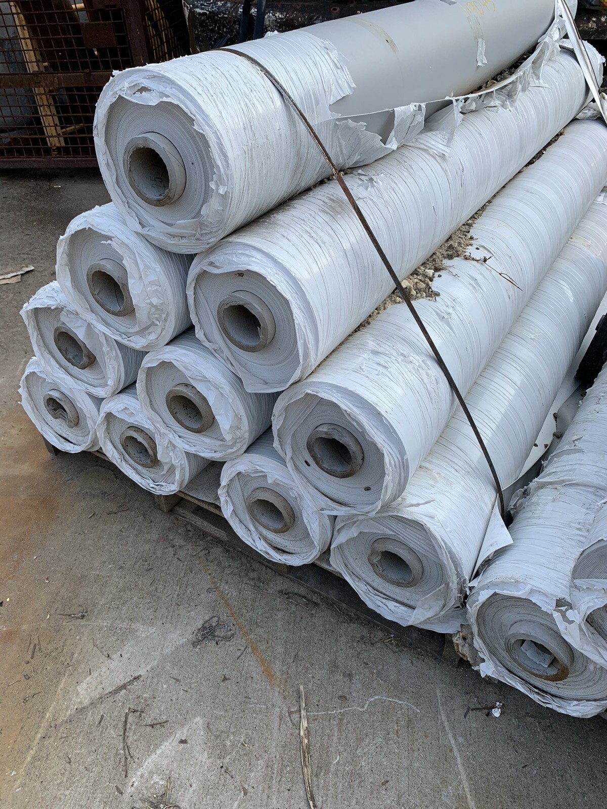 Firestone Ultraply TPO Roofing Membrane Roll 60 mil 90' x 6' coverage ...