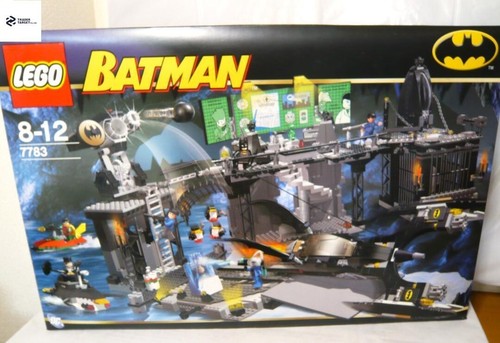 LEGO Batman The Batcave: The Penguin and Mr. Freeze's Invasion 7783 New ...
