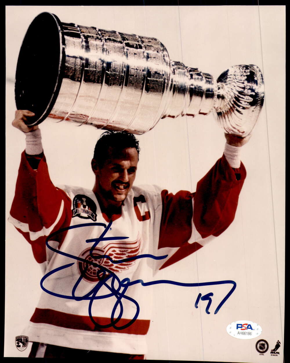 Steve Yzerman | Autographed Hockey Memorabilia & NHL Merchandise
