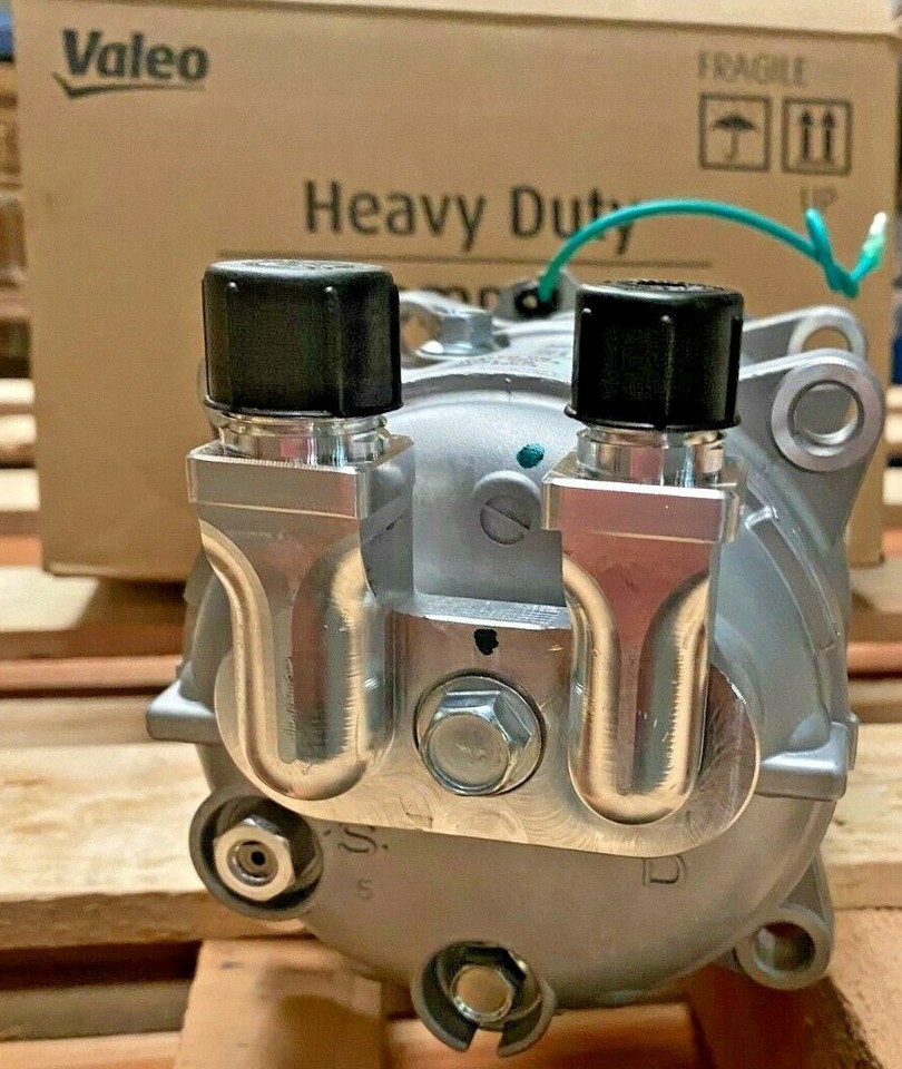 Valeo Seltec TM16 AC Compressor with 2A groove 24 volt clutch assembly ...