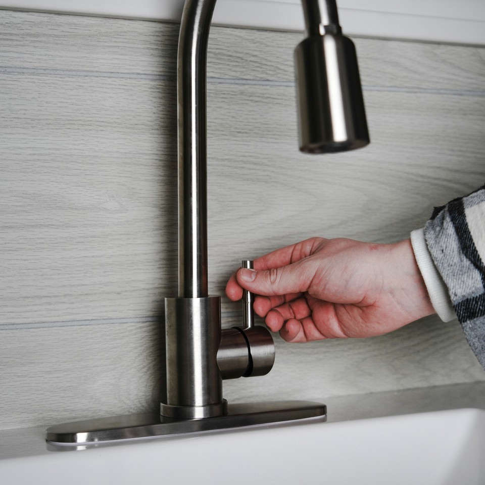 Empire Faucet Touchless Kitchen Faucet - Silver Motion Sensor Kitchen ...