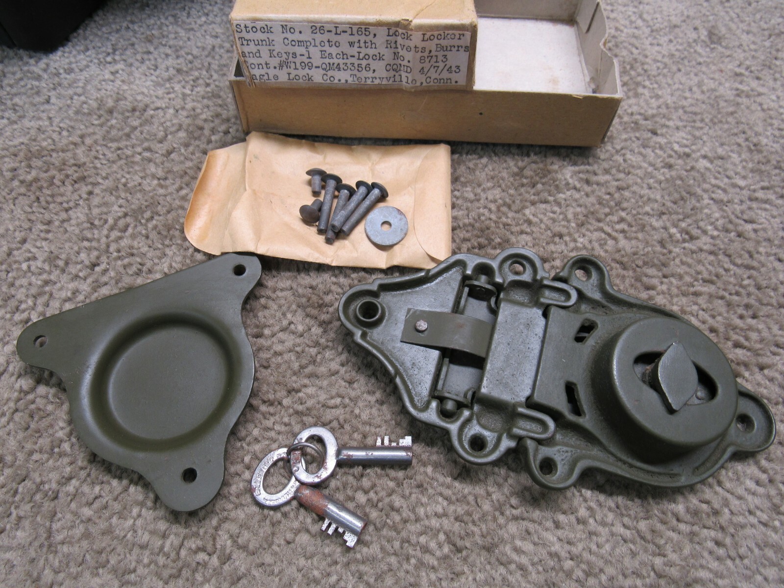 WW2 US Military Trunk Footlocker Lock W/ All Hardware 1943 Eagle Lock ...