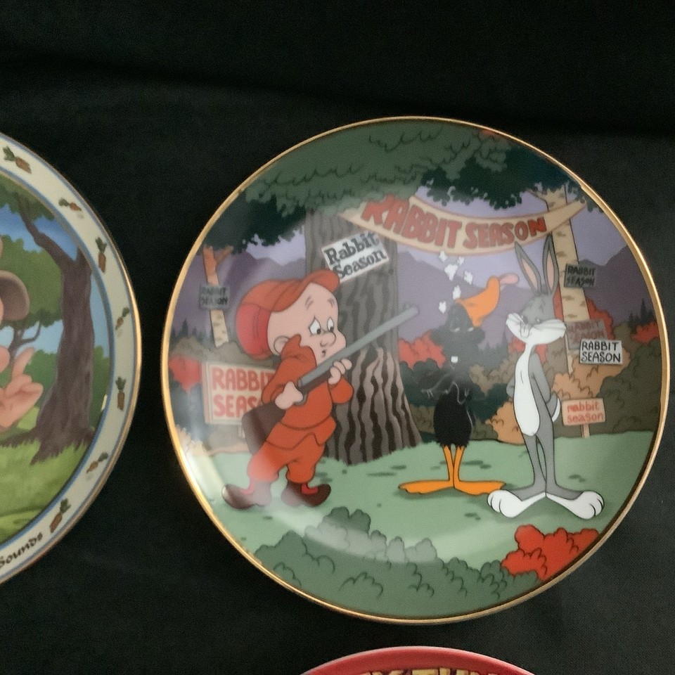 Looney Tunes Warner Bros Collectors Plates Bugs Bunny Daffy Duck Elmer ...