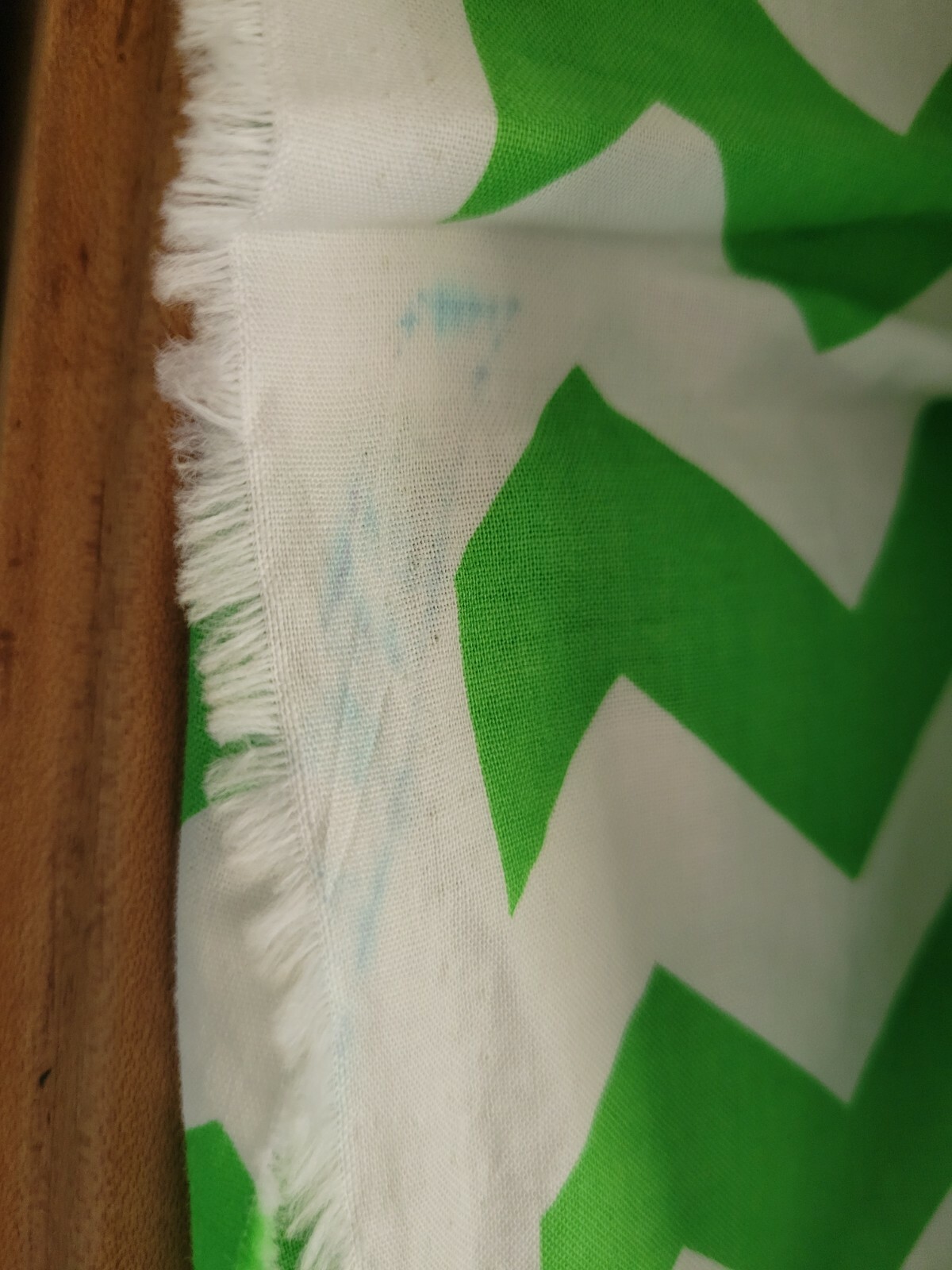 RTC Fabric Green & White Zigzag Cotton 1Remnant Piece 42"x42" w/ extra ...