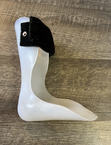 Drop Foot Brace Solid AFO RIGHT Short Ankle Foot Orthosis White Plastic ...