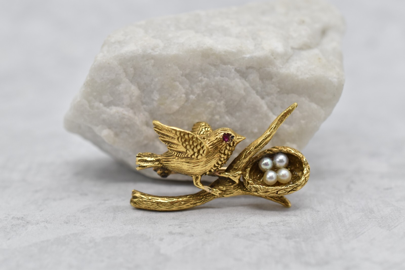 18k Yellow Gold Robin Pin with Pearls - 7.2g | eBay