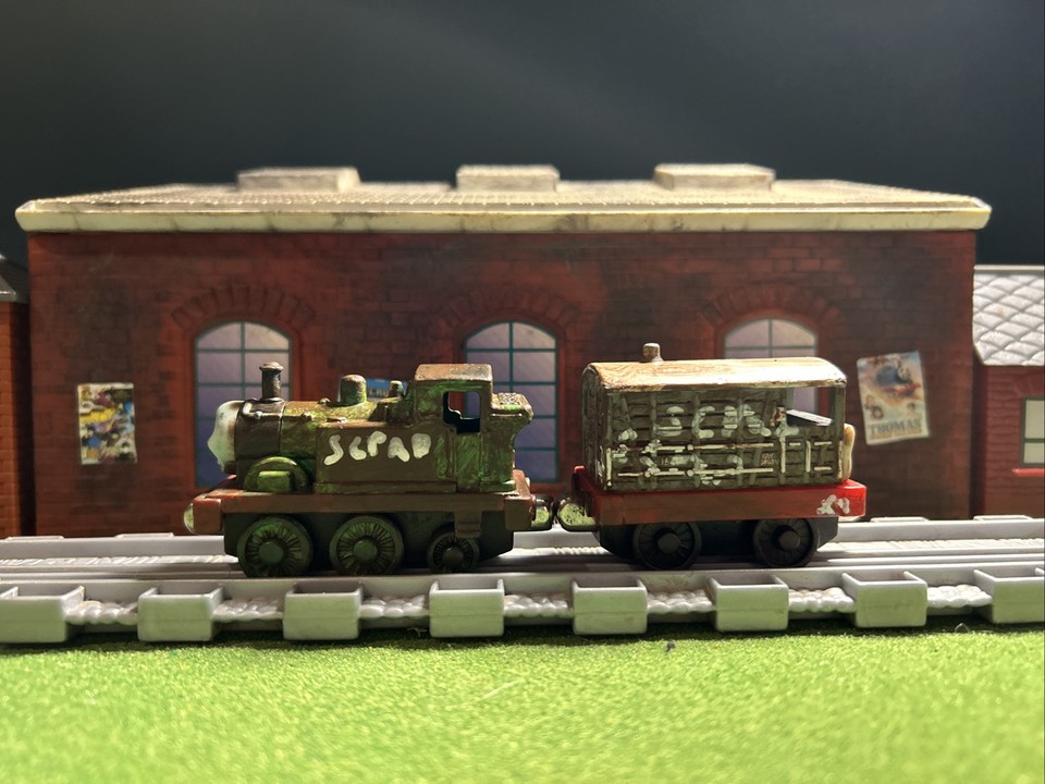 Custom Scrap Oliver And Toad Take Along 2006 | eBay