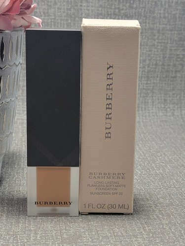 BURBERRY CASHMERE LONG-LASTING FLAWLESS SOFT-MATTE FOUNDATION SUNSCREEN ...