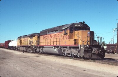 UP 3728 SD-40-2 N FOND DU LAC WI (UNION PACIFIC) ORIGINAL SLIDE 10-03 ...