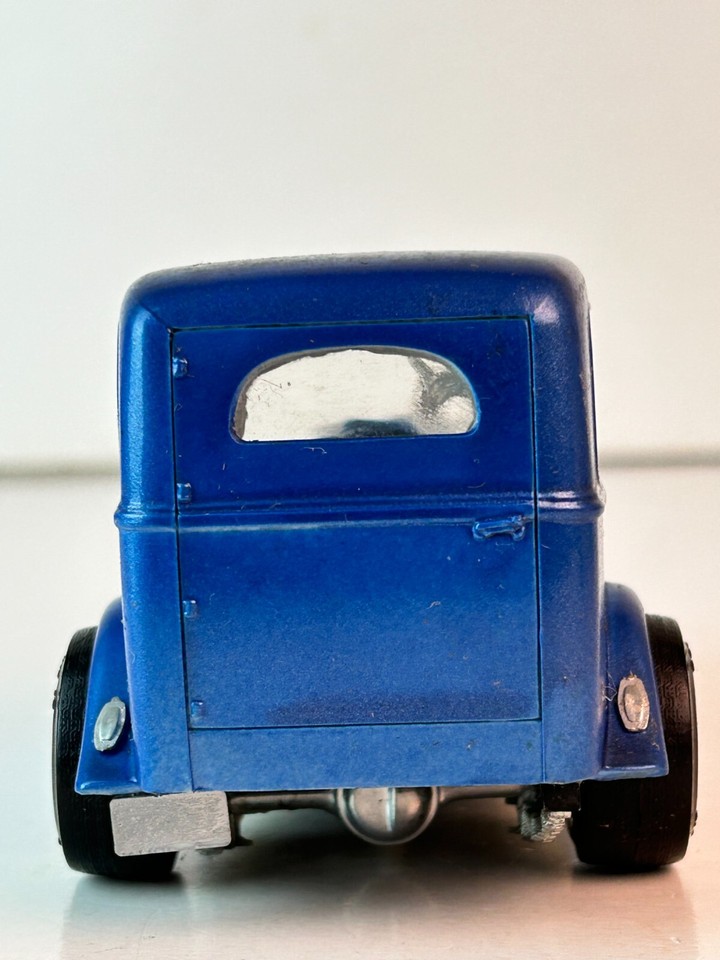 AMT 1933 Willys Panel Truck, Bread Baron Built Model Kit, Original ...