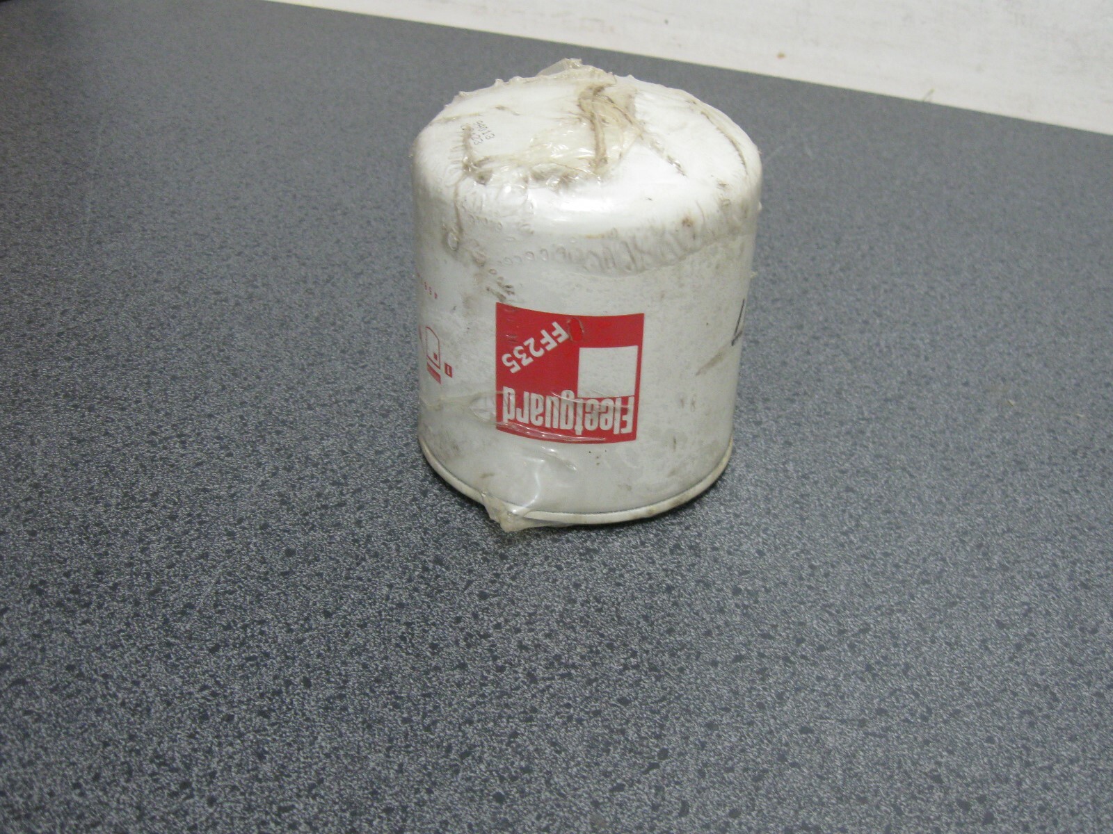 FLEETGUARD FF235 - Fuel filter cross reference