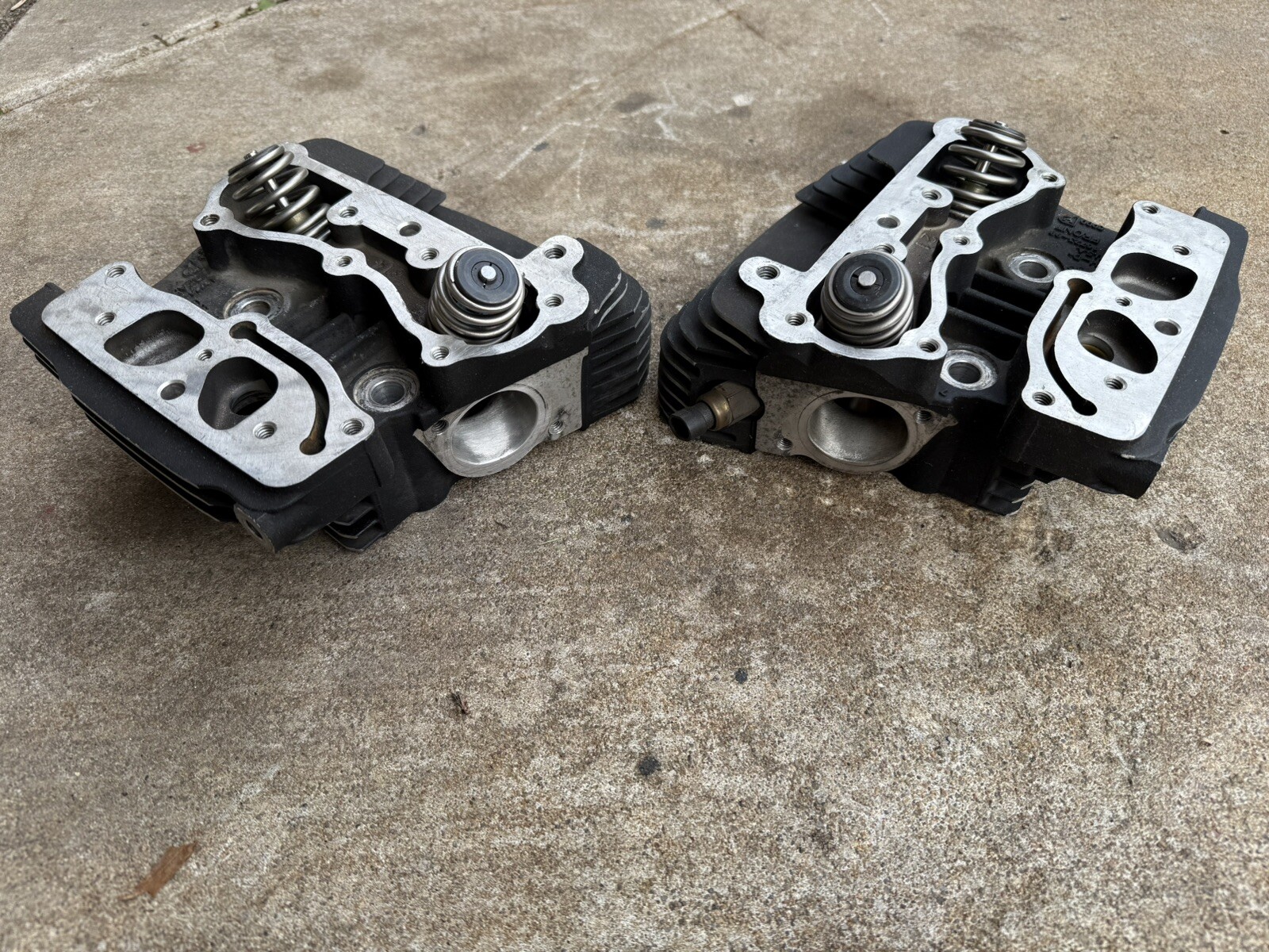 Stage 2 HARLEY DAVIDSON TWIN CAM PORTED CYLINDER HEADS 16725-99 VANCE ...