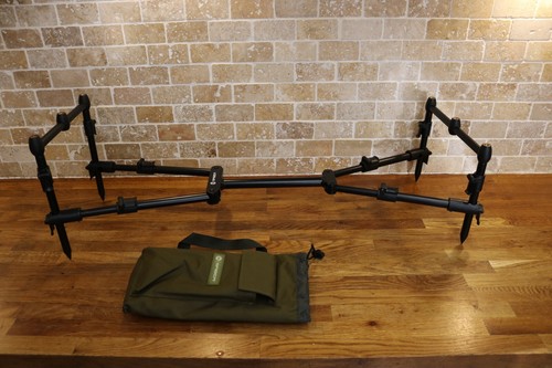 SABER LOW PRO COMPACT 3 ROD POD CARP SET UP FISHING TACKLE REST | eBay UK