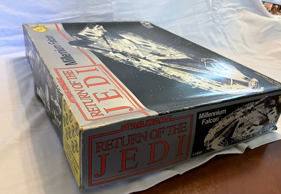 Star Wars Return of the Jedi Millennium Falcon Model Kit 1983 ...