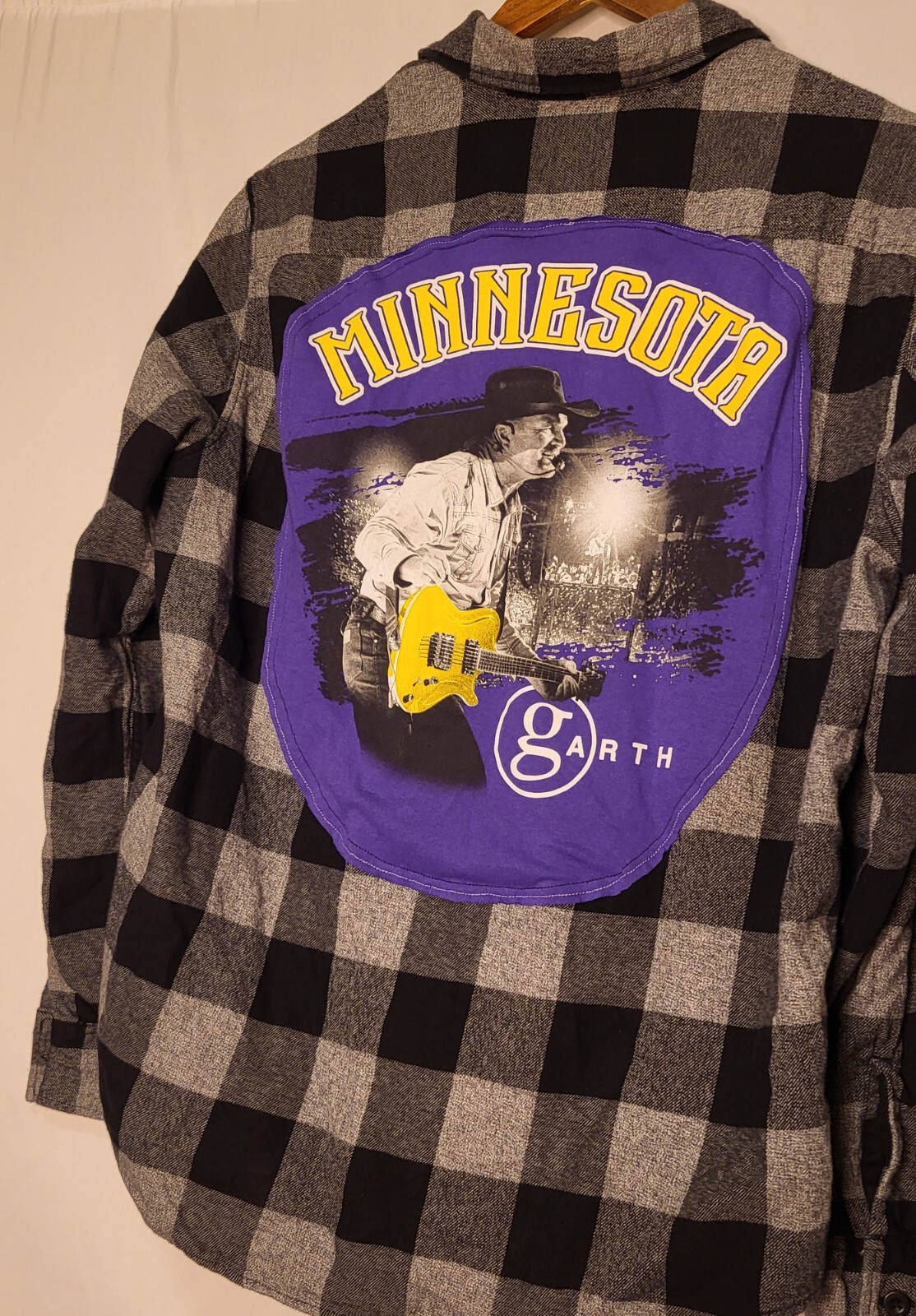 Upcycled Garth Brooks In Minnesota Flannel LARGE - Gem