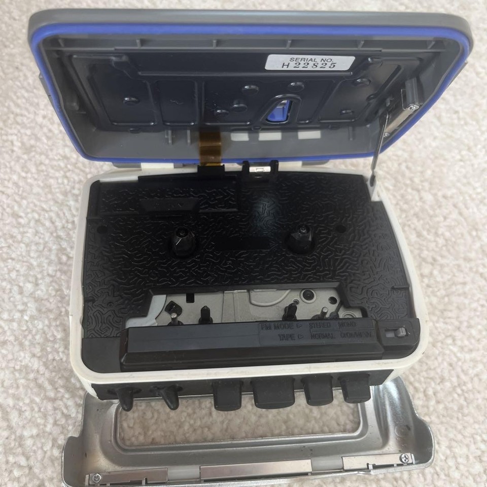 SONY WM-FS1 Walkman Sports Groove Cassette Japan Operation Confirmed | eBay