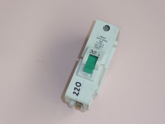 Federal Electric 32 Amp Type 2 MCB Circuit Breaker 32a Stab-lok M9 HBNA ...