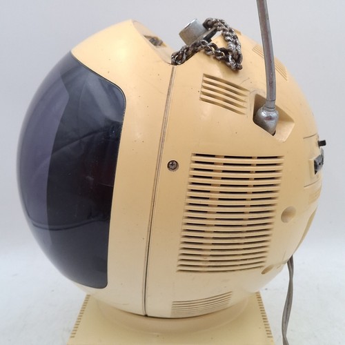 JVC Videosphere Space Helmet Round White TV Model 3240UK Vintage Prop ...