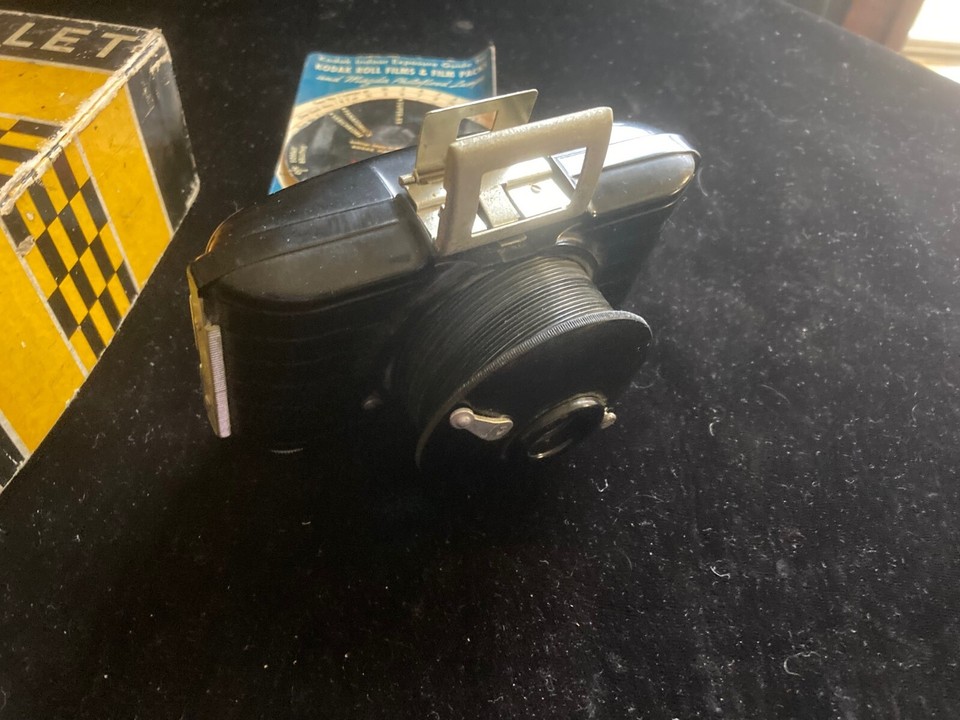 Eastman Kodak Bullet Camera Vintage Bakelite For 127 Roll Film works ...