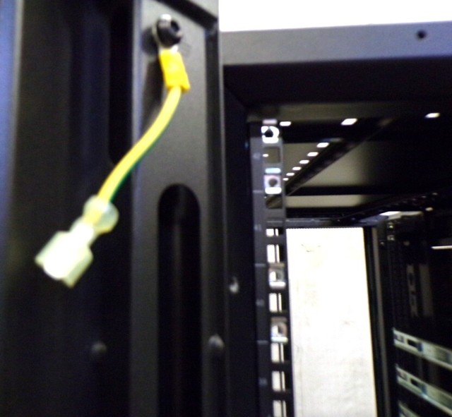 APC E242296 NetShelter SX 42U Server Rack 19" Enclosure Cabinet for ...