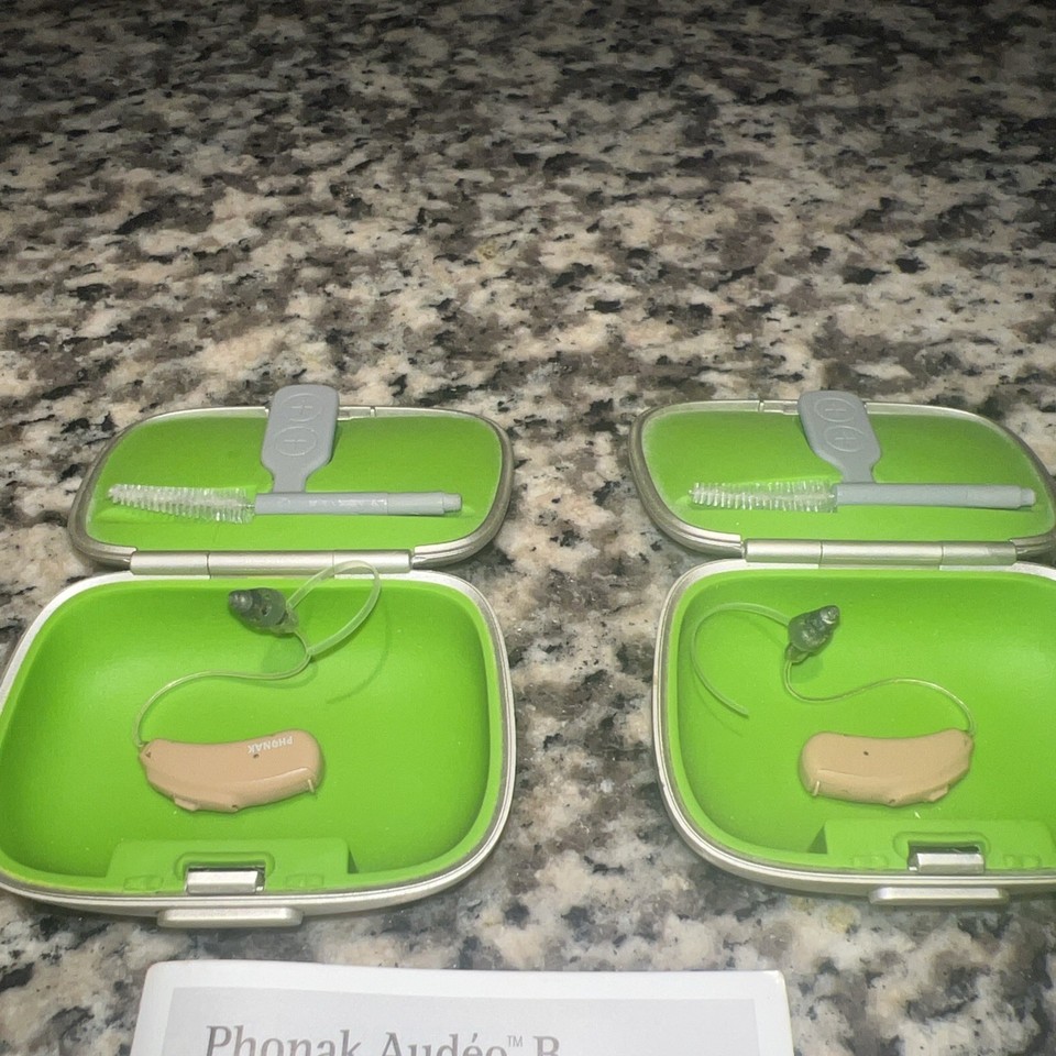 Phonak Audeo B90 RIC Hearing Aid & Phonak Pilotone with Remote ...
