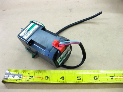 Oriental Motor Reversibile Motor 0RK1GN-AU w/ 0GN15K Gear Head 100V ...