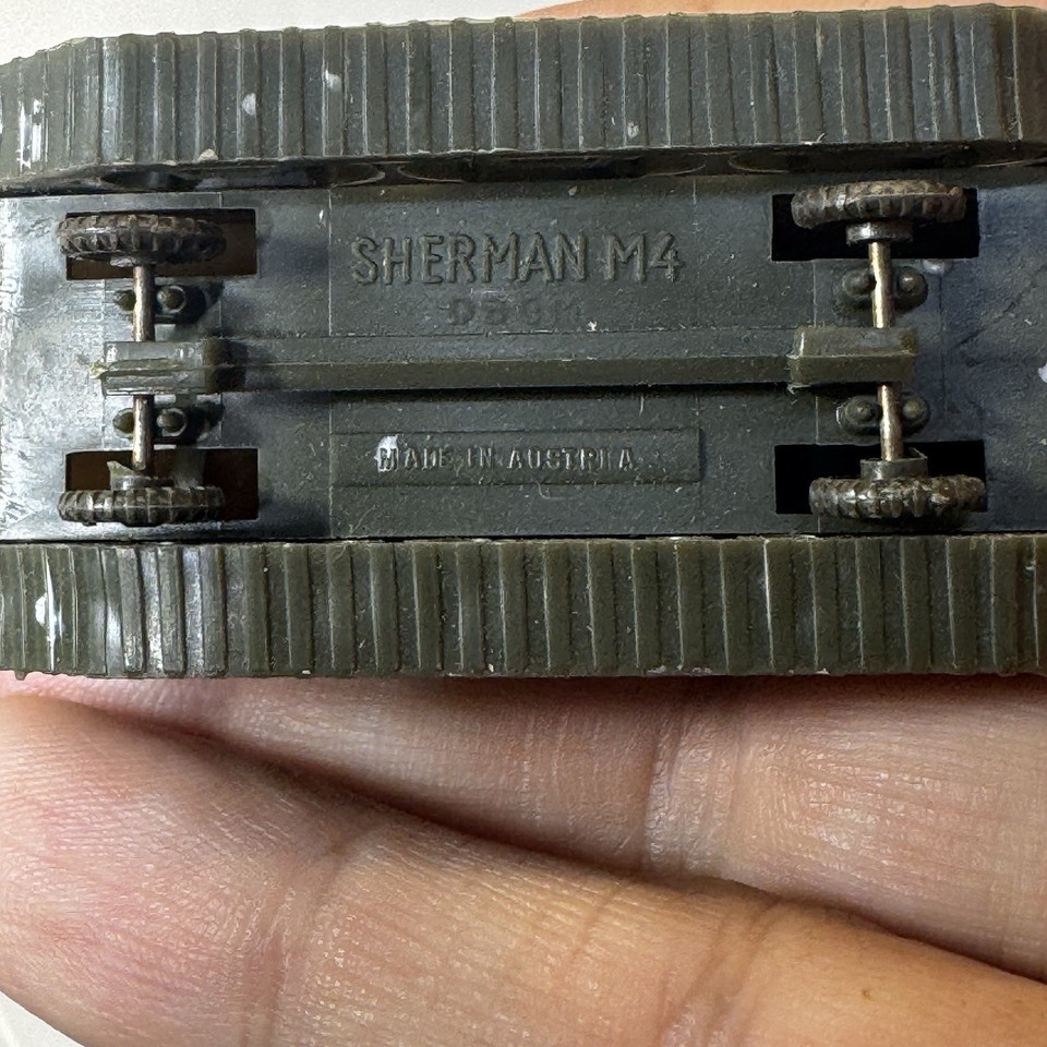 Lot Vtg ROCO DBGM Minitanks US M 4 Sherman tank HO / 1:87 scale Made In ...