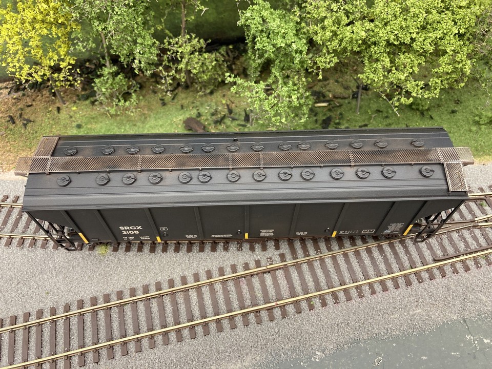 Scaletrains HO Scale SRCX #3108 Carbon Black Covered Hopper SXT30351 | eBay
