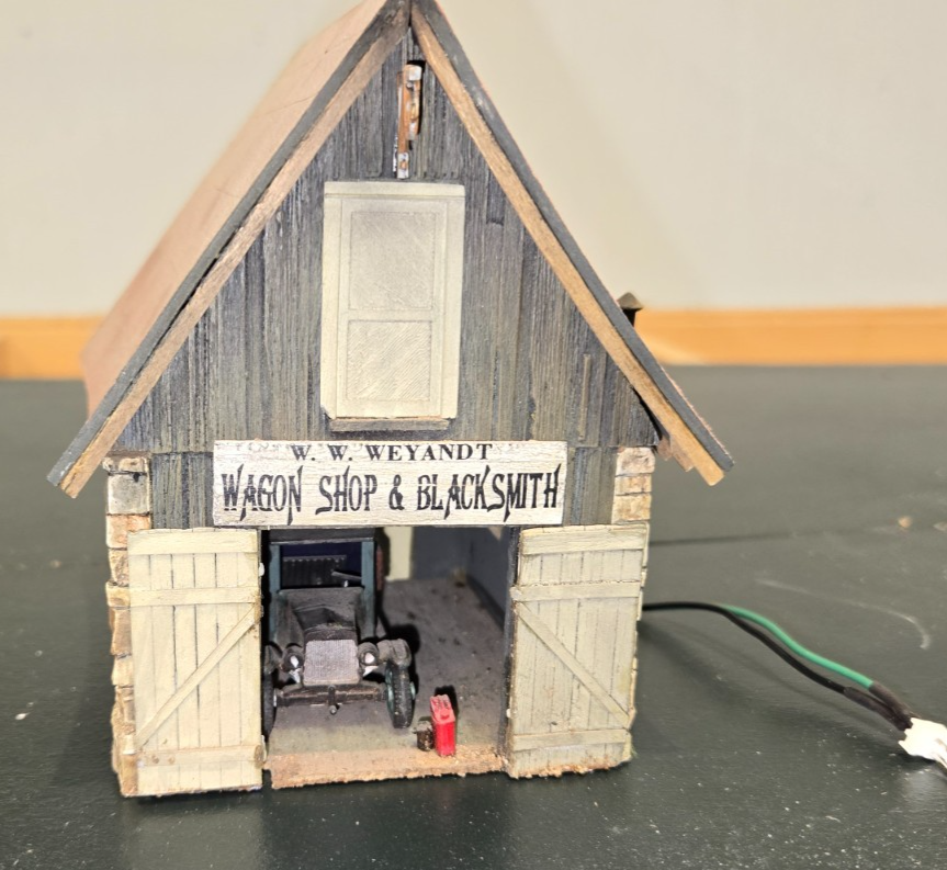 S/Sn3 BUILDING & STRUCTURE CO. WAGON SHOP W/INTERIOR, VEHICLE, LITES | eBay