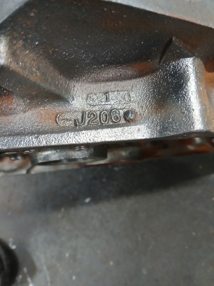 3892657 Chevrolet 327 Small Journal J206 | eBay
