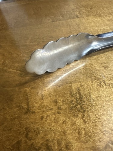 Oneida 18/8 Stainless Steel Salad Tongs 9 1/2 Inch U.S. Pat. 09/310.292 ...