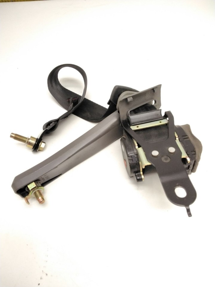 888450F010 REAR LEFT SEAT BELT / 0416104 / 2673701 FOR NISSAN TERRANO ...