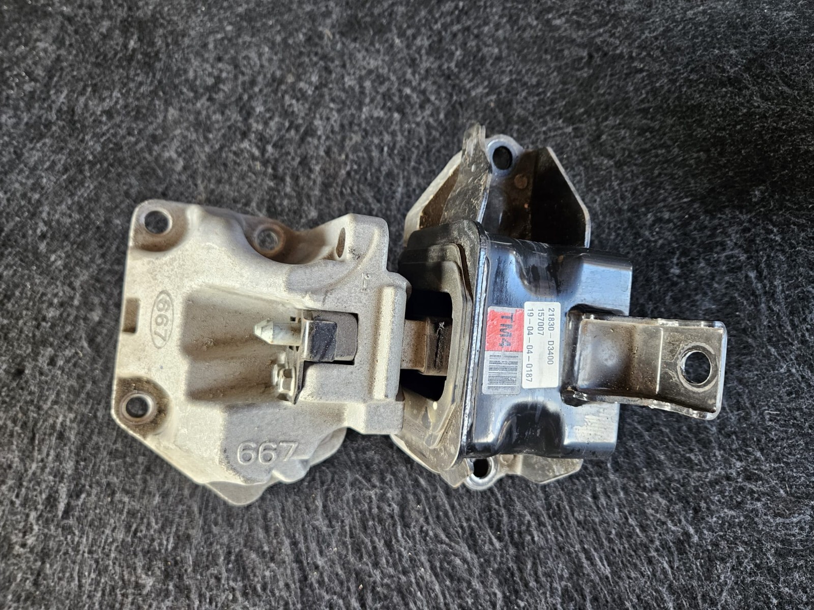 2016 - 2021 Hyundai Tucson Transmission Mount W/Bracket 21830-D3400 Fwd ...