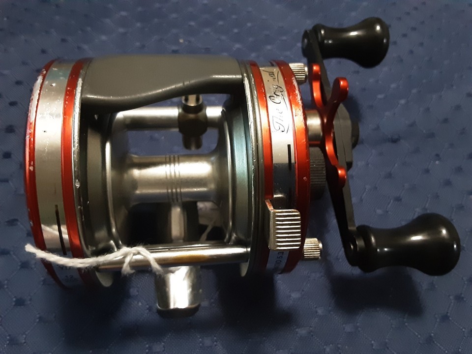 Ambassadeur 5000 Level Wind Reel, RH, Smooth Fully Functional Visible ...