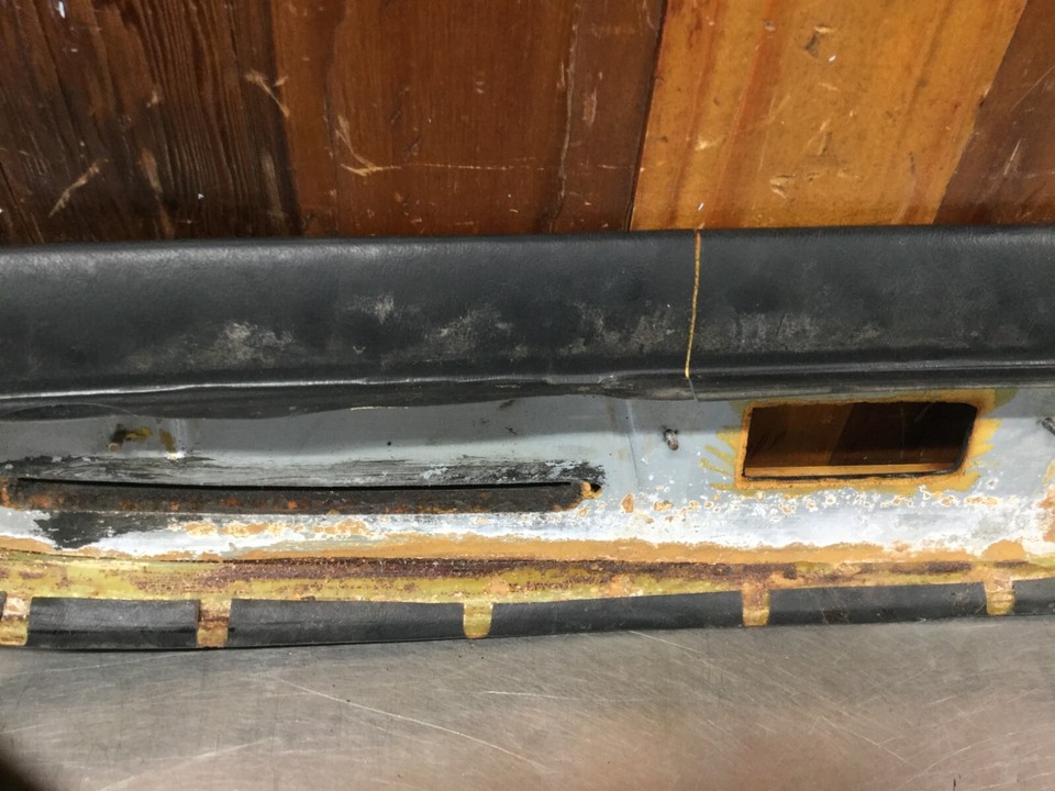 Triumph TR250 TR4 TR6 • Original Dashboard Capping For Parts. KT1384 | eBay