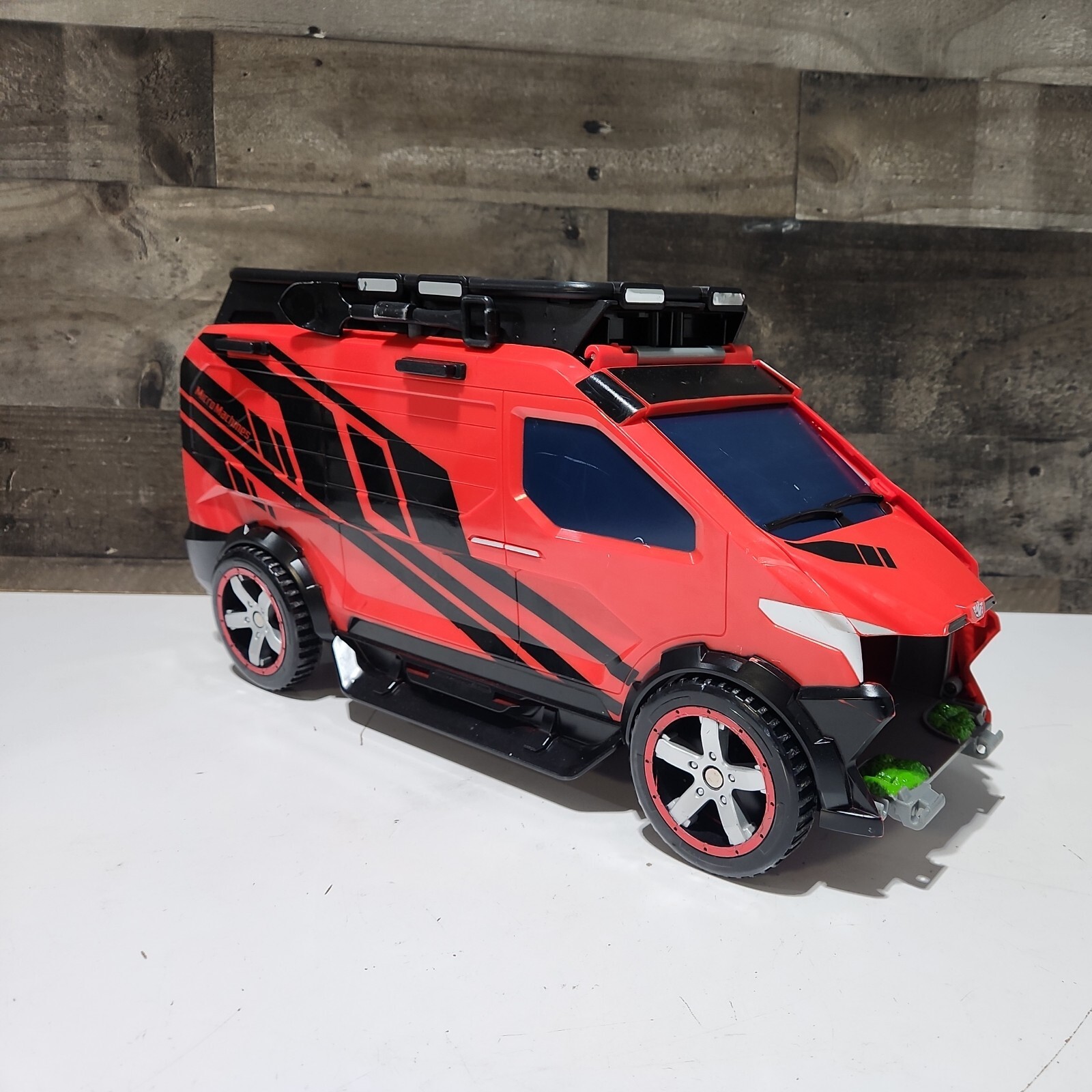 Micro Machines SVC Red Super Van City Toy Play Set Hasbro 2020 Travel ...