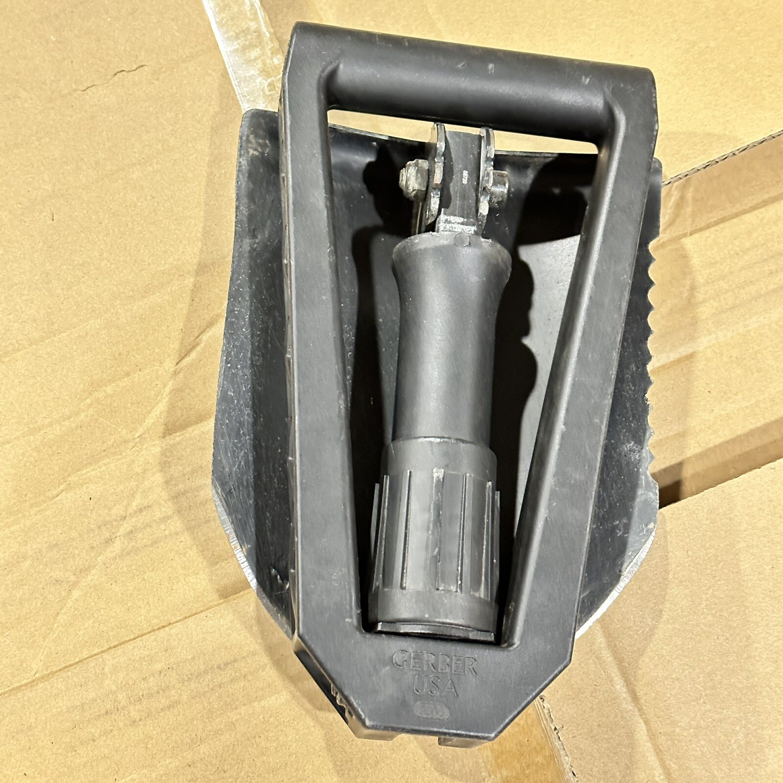 US Military GERBER E-Tool Entrenching Folding Hand Shovel w/ Serrated ...