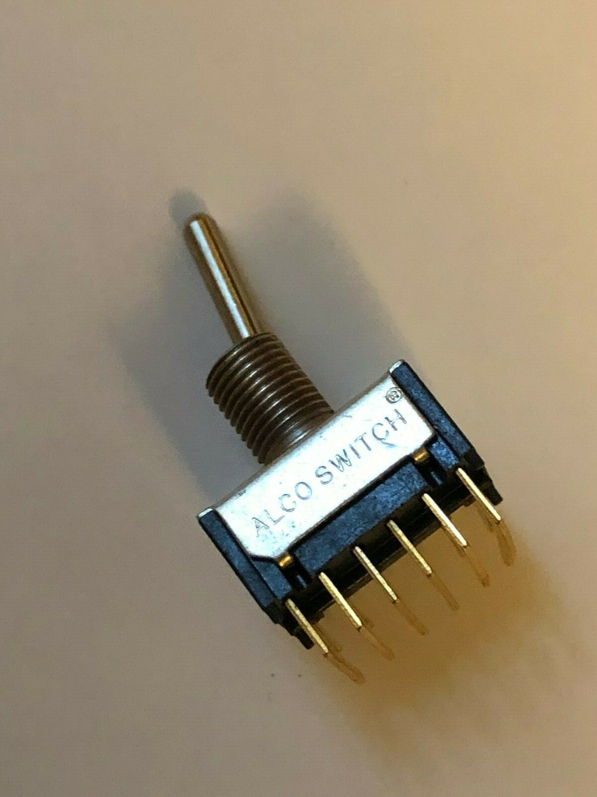 New Tyco TT41NGRA9T1/4 4PDT 0.4A 20V PCB Mountable Toggle switch gold ...