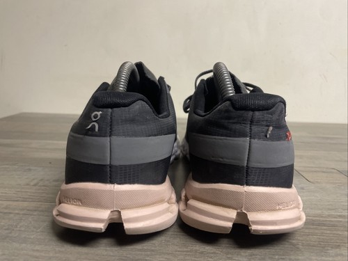 On Cloud OC Cloudflow Grey Athletic Running Sneakers Shoes Women's Size ...