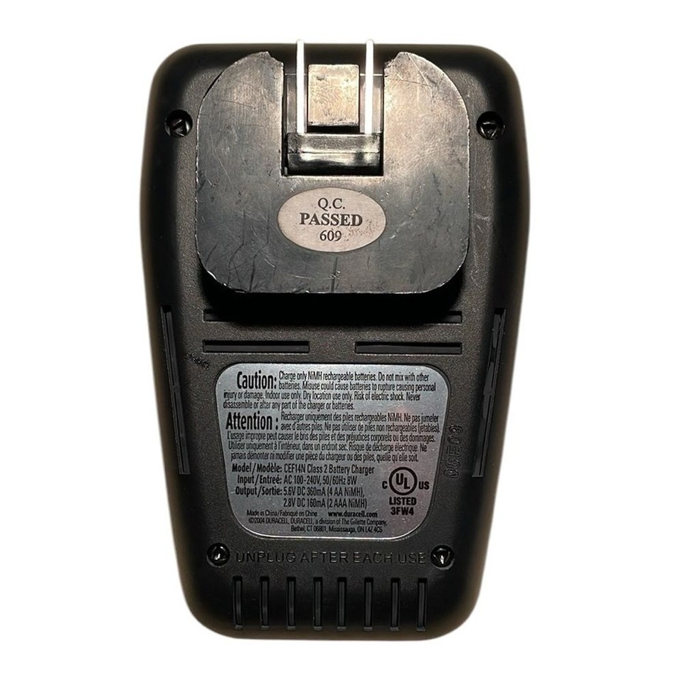 Duracell Rechargeable NiMH Model CEF14N Class 2 Battery Recharger. Wall ...
