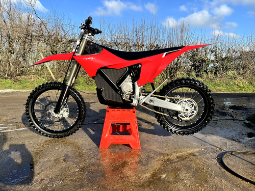STARK VARG ELECTRIC MOTOCROSS BIKE 80HP - RED | eBay UK